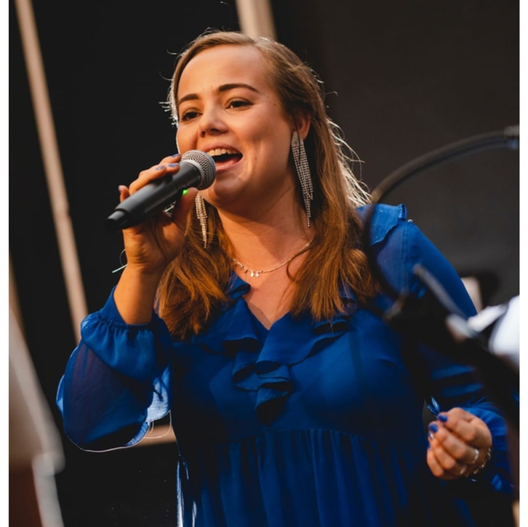 Laura Parker – ST Entertainment